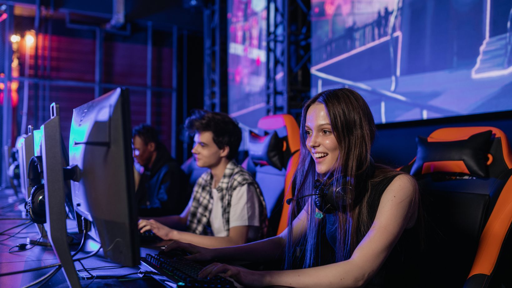 Empowering Women in Esports: How Clash GG Is Creating a More Inclusive ...